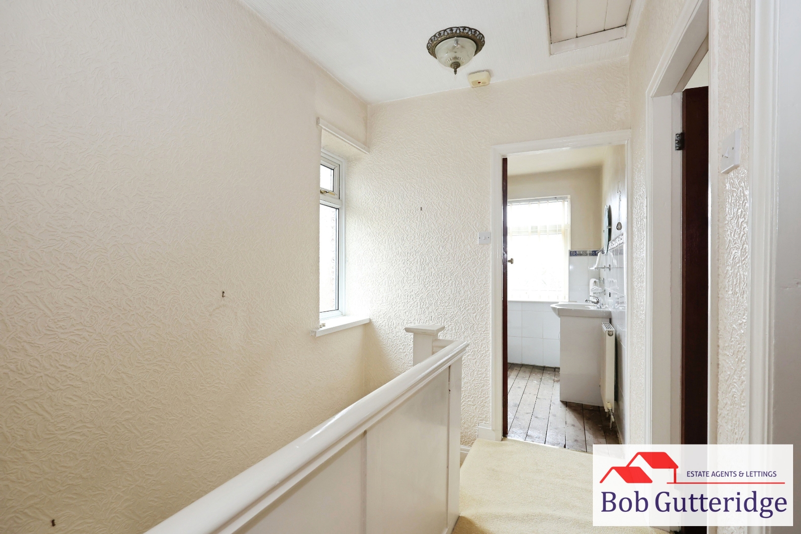 Property Details - Bob Gutteridge Estate Agents and Valuers